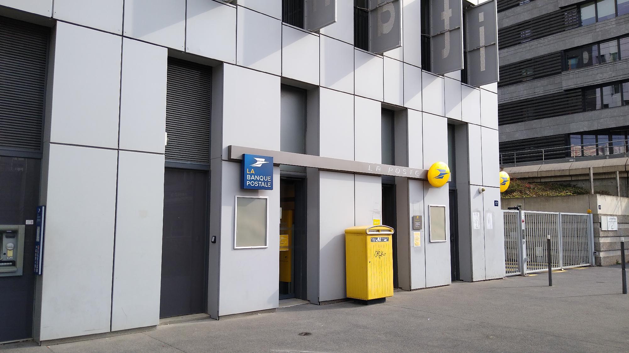 La Poste LYON CONFLUENCE (69002) - La Poste