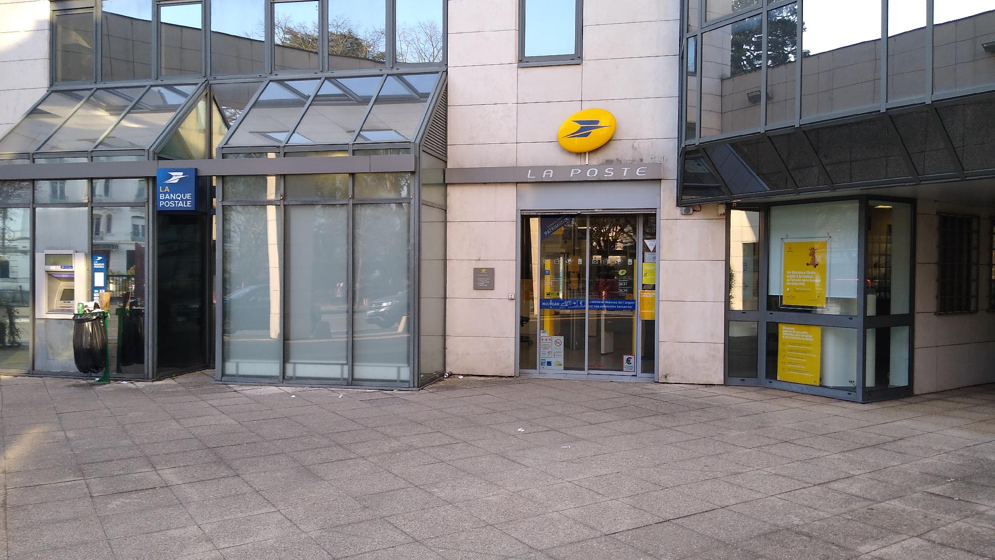 La Poste AVON (77210) - La Poste